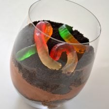 Worms and Dirt Dessert {Earth Day Fun} - A Pretty Life In The Suburbs
