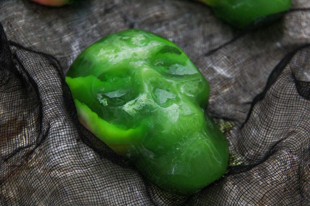 Halloween Jello Skulls - A Pretty Life In The Suburbs