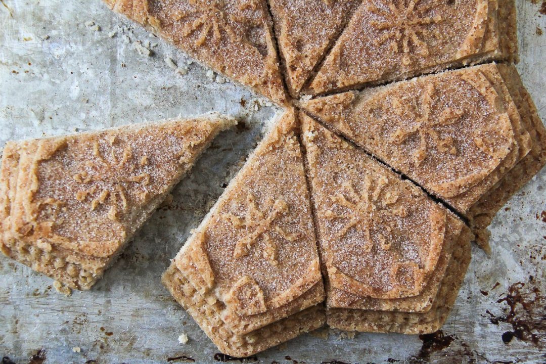 Jewish Shortbread Cookie Pie - A Pretty Life In The Suburbs