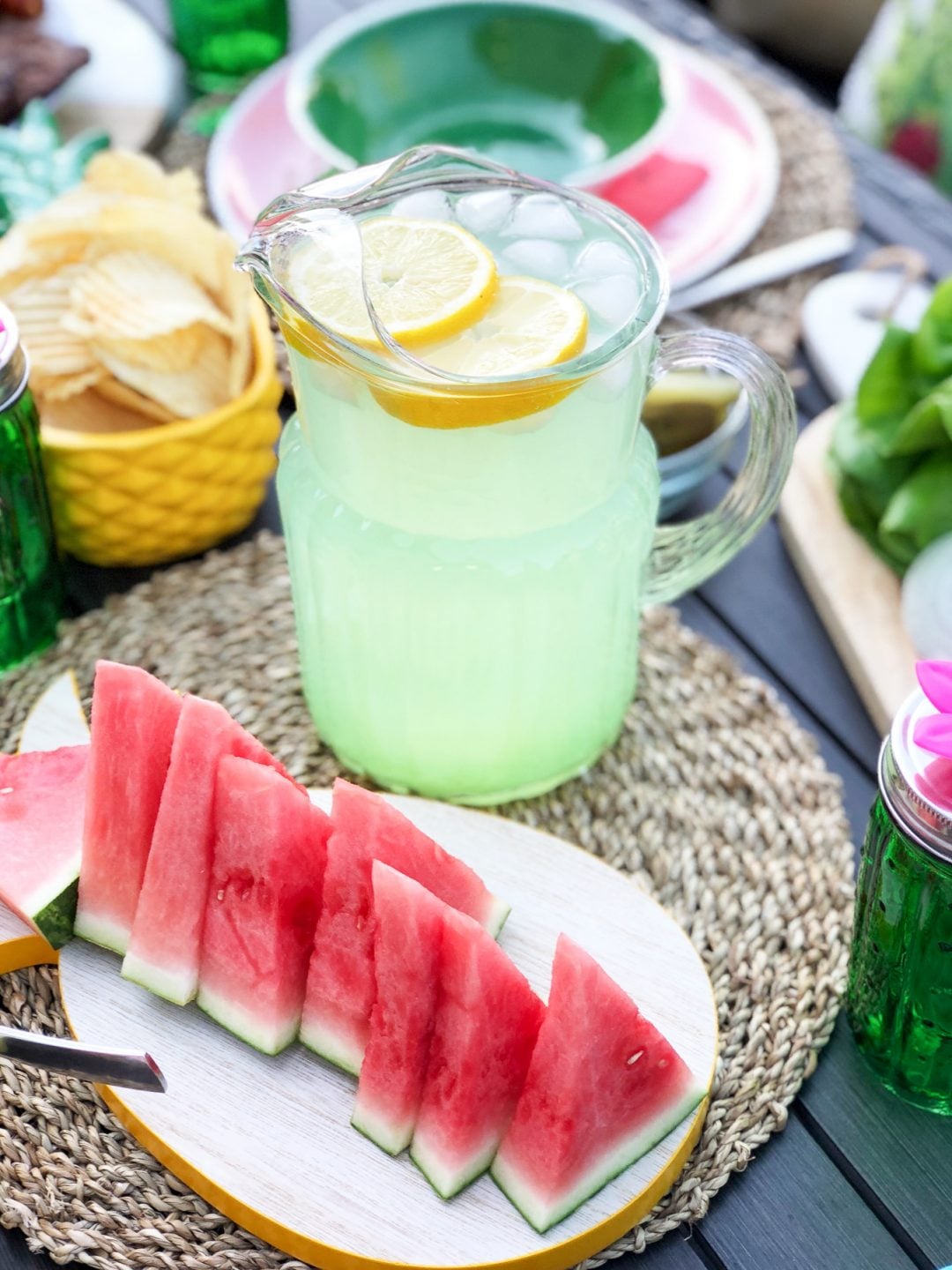 Family Friendly Outdoor Entertaining - A Pretty Life In The Suburbs