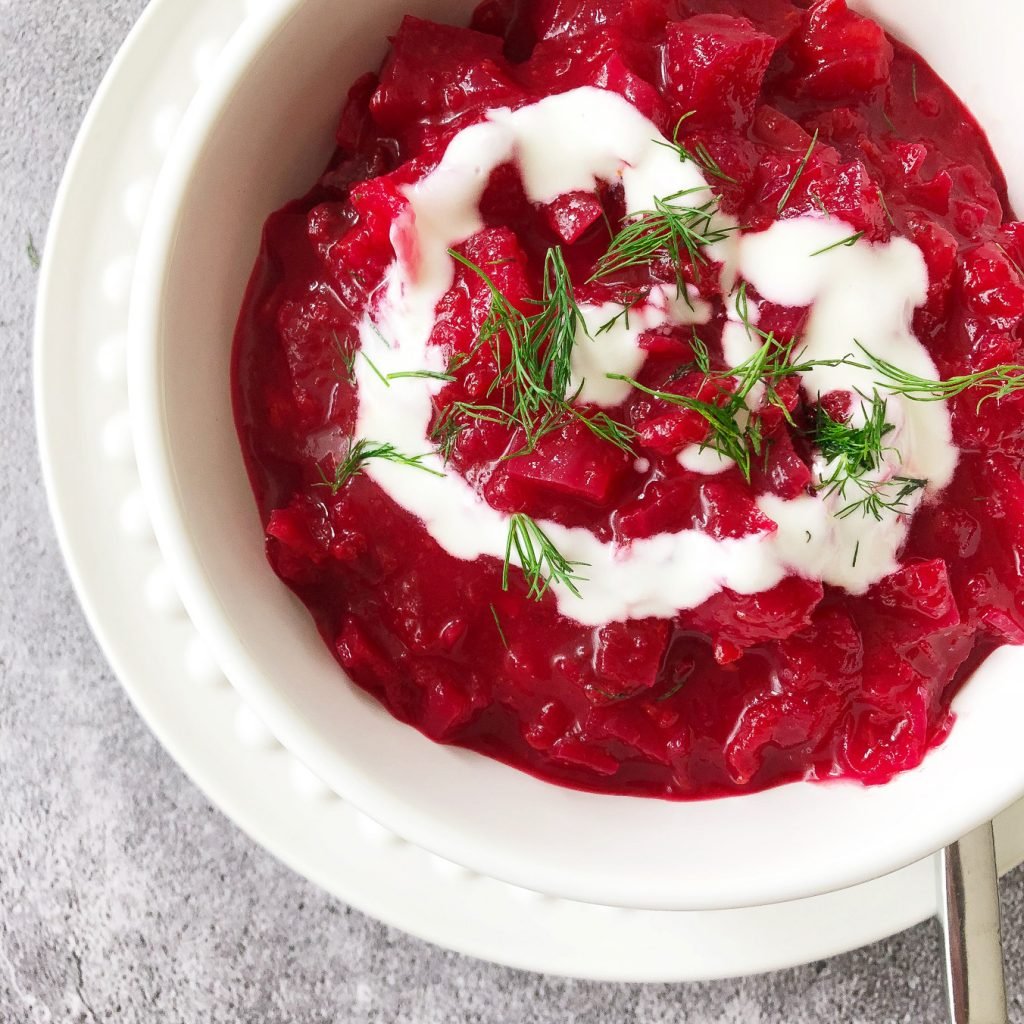 Easy Crockpot Borscht - A Pretty Life In The Suburbs