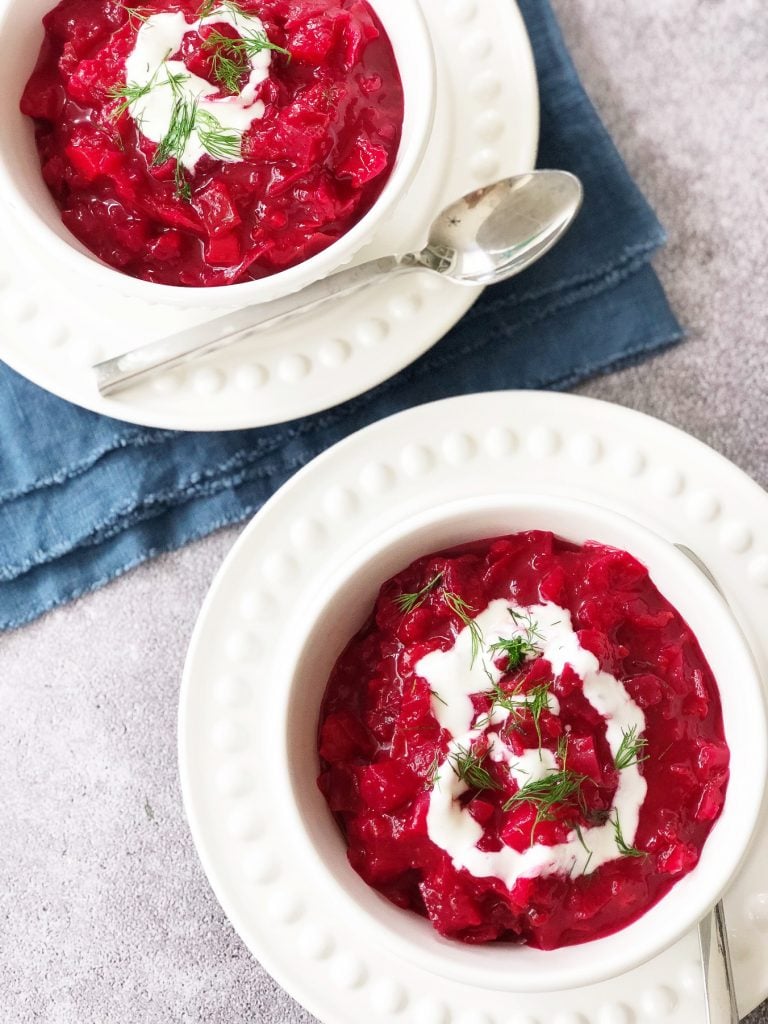 Easy Crockpot Borscht - A Pretty Life In The Suburbs