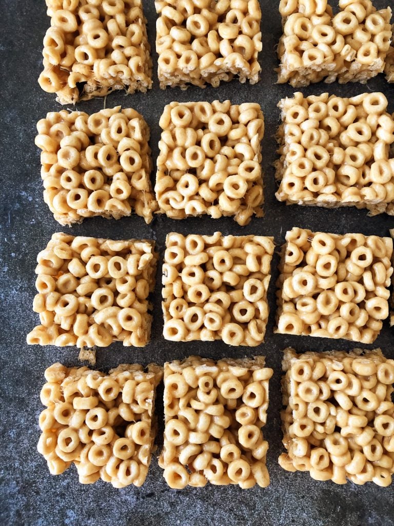 No-Bake Peanut Butter Cheerio Squares - A Pretty Life In The Suburbs