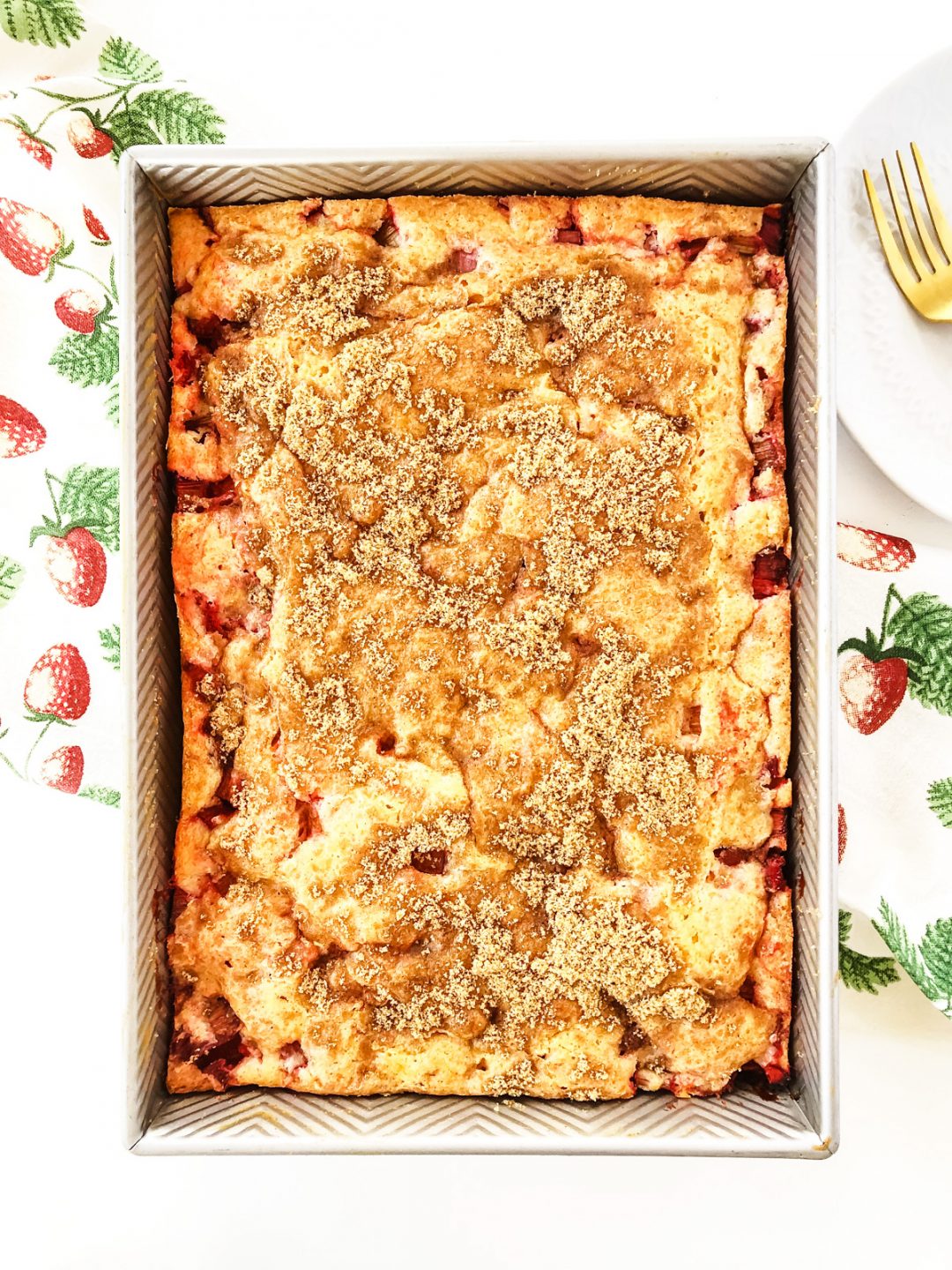 Easy Strawberry Rhubarb Cake (with Strawberry Jello) - A Pretty Life In ...