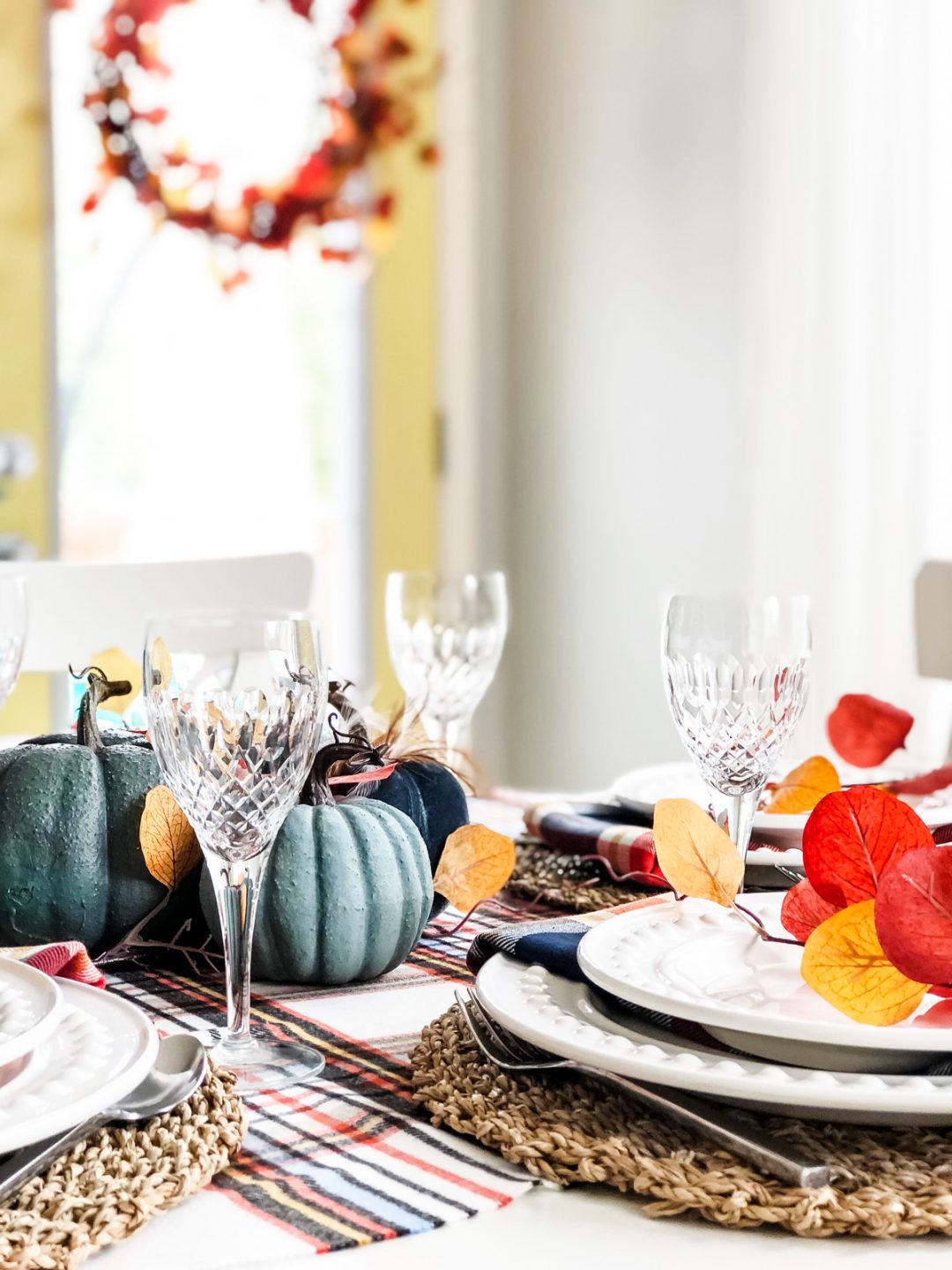 7 Tips for a Simple Fall Tablescape - A Pretty Life In The Suburbs