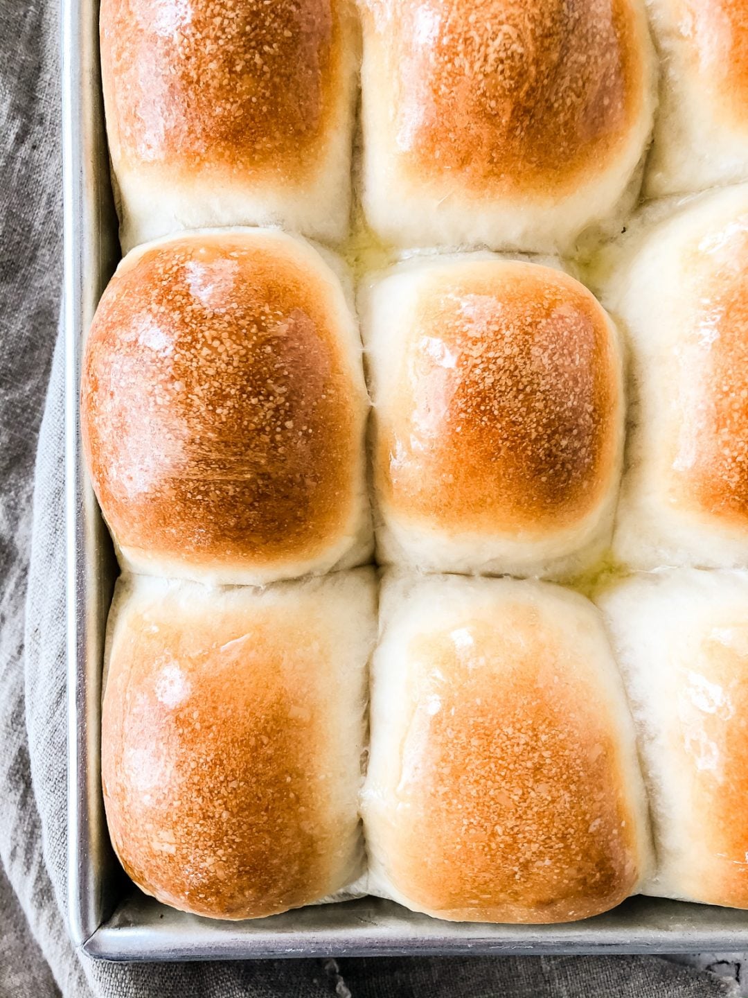 Homemade Bread Machine Dinner Buns - A Pretty Life In The Suburbs