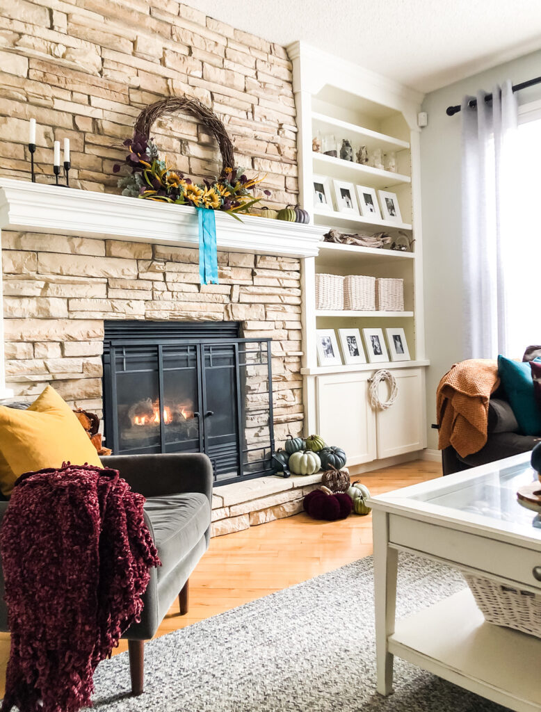 My Fall Mantel - A Pretty Life In The Suburbs