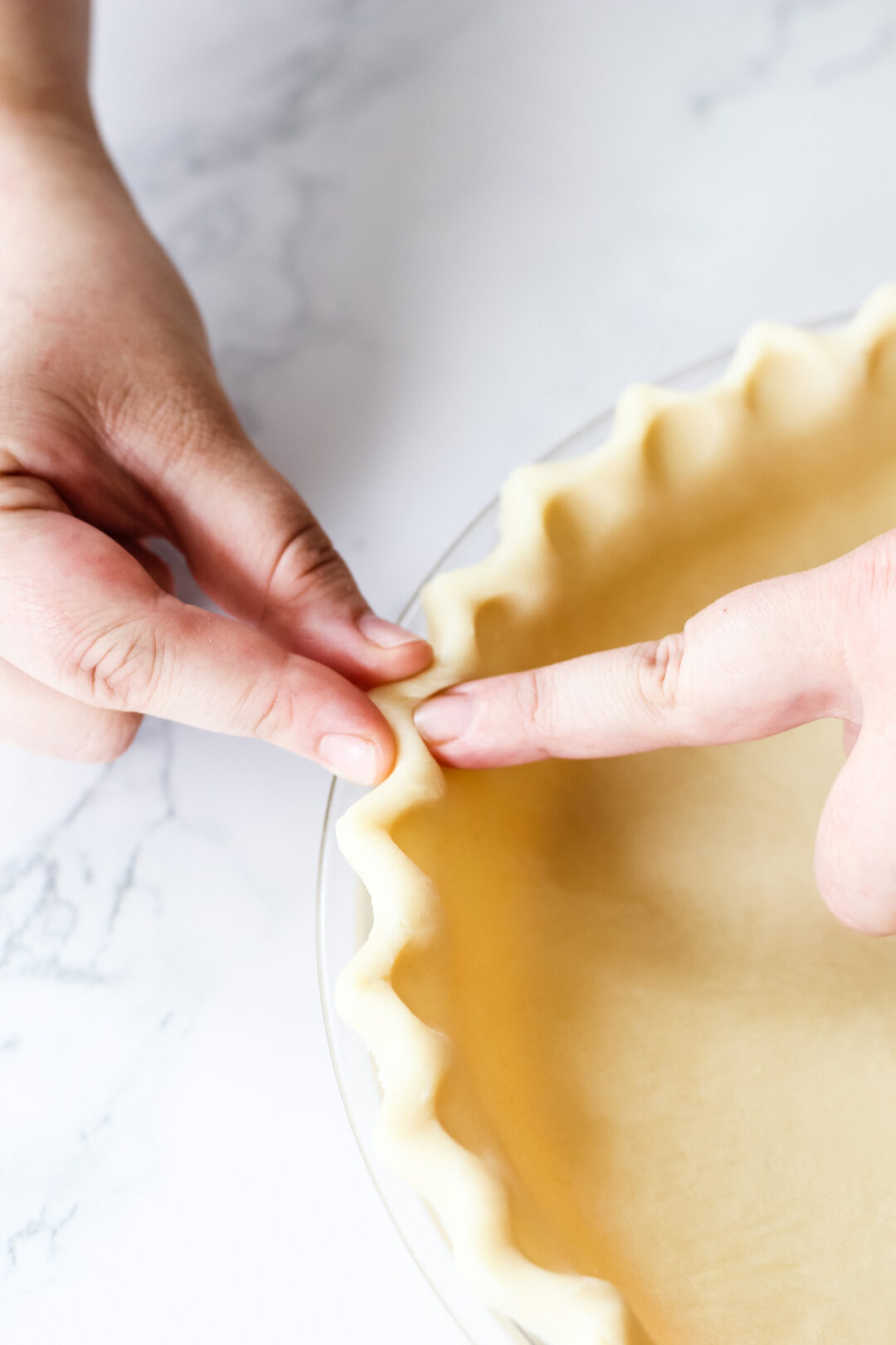 How to Make a Crimped Pie Crust - A Pretty Life In The Suburbs