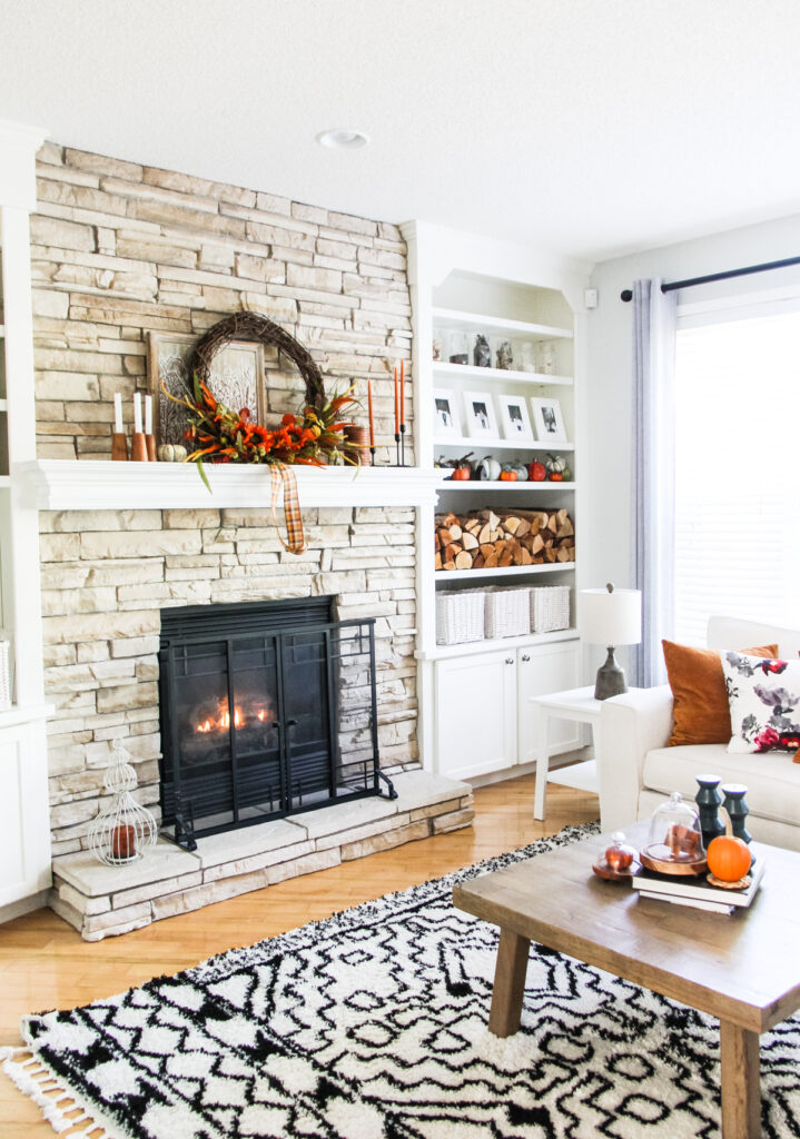 Fall Home Tour with Traditional Fall Colours - A Pretty Life In The Suburbs