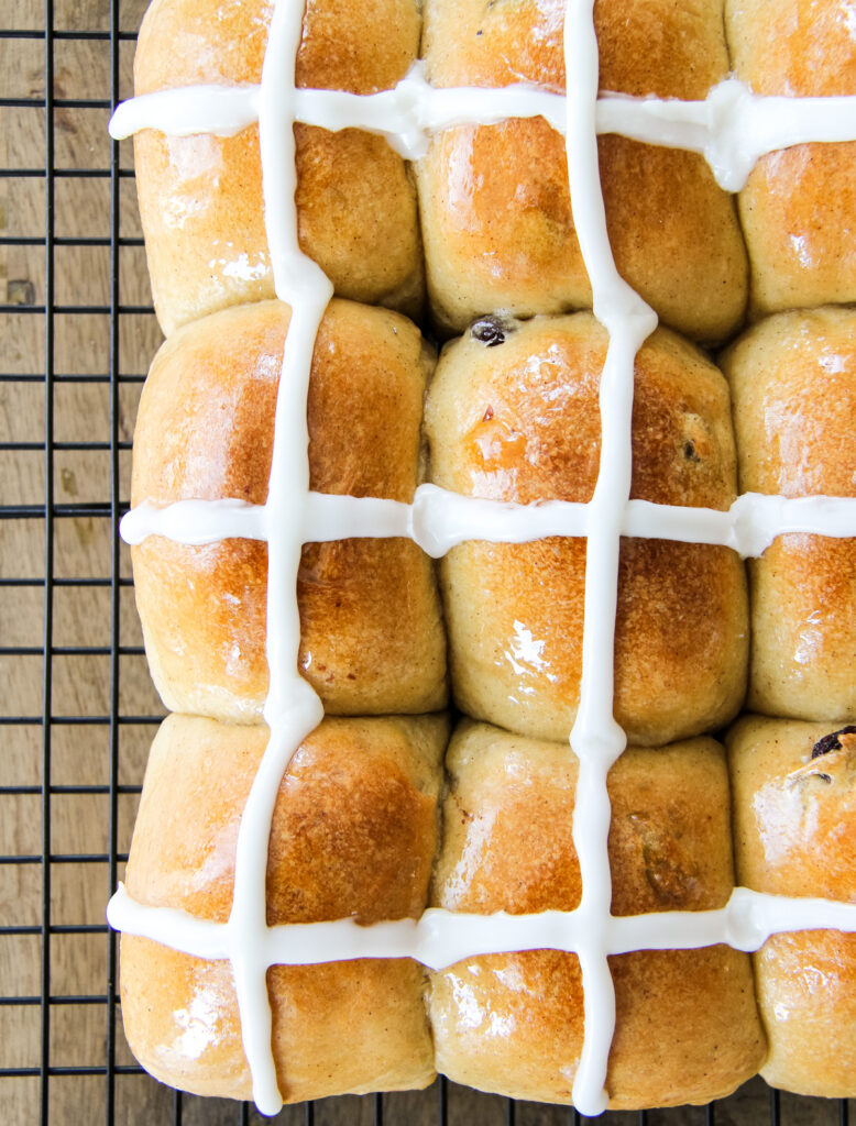 The Easiest Spring Tulip Bouquets Ever - A Pretty Life In The Suburbs