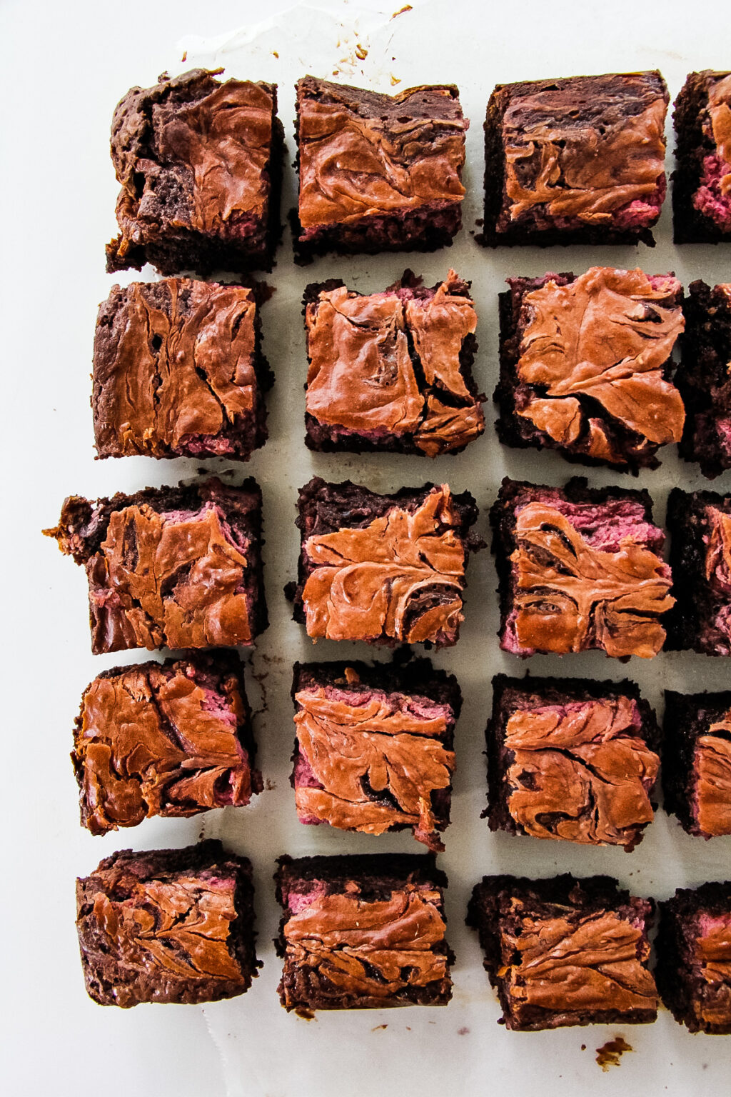 Raspberry Cheesecake Swirl Brownies - A Pretty Life In The Suburbs