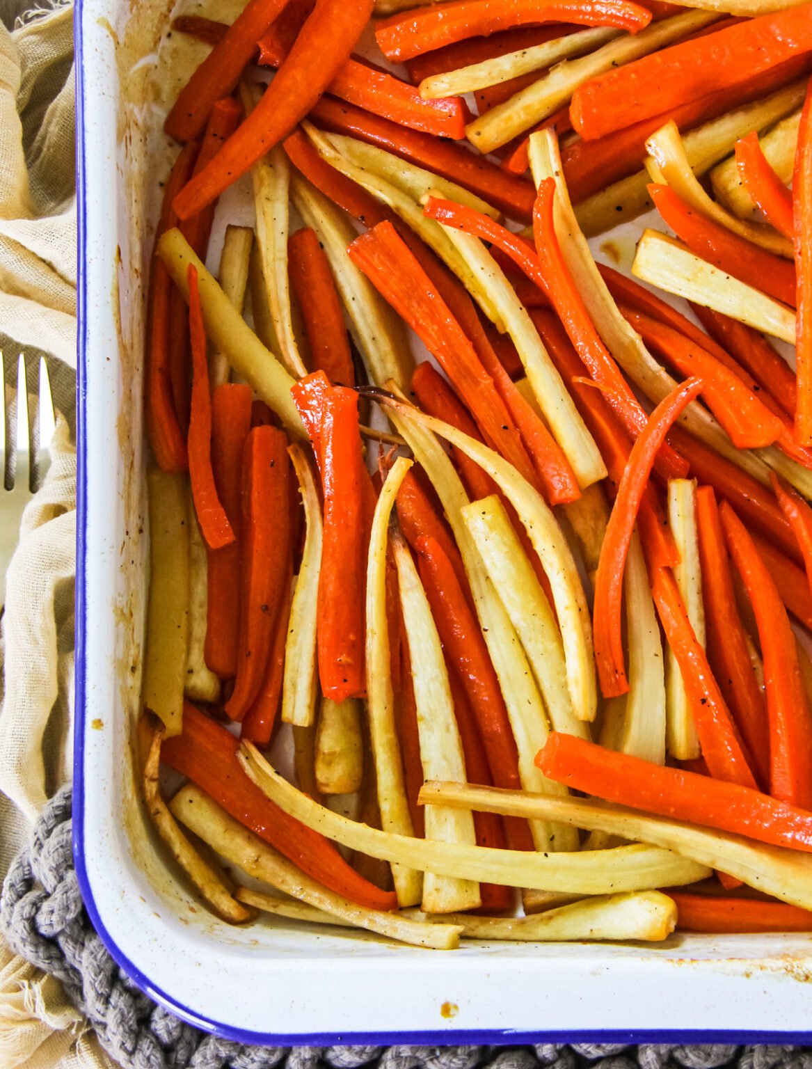 Easy Pickled Carrots with Dill and Garlic - A Pretty Life In The Suburbs