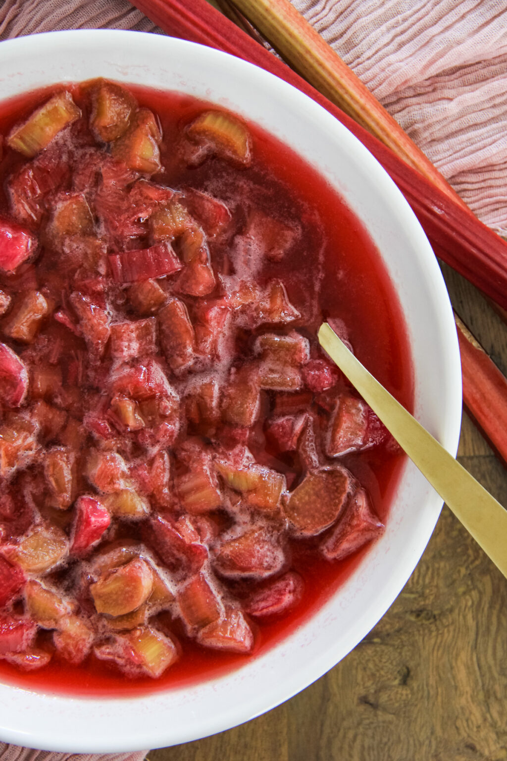 Easy Poached Rhubarb - A Pretty Life In The Suburbs
