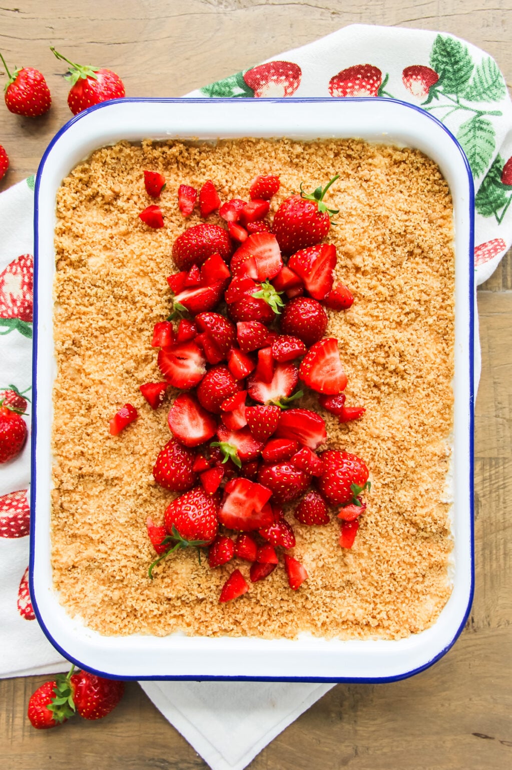 Easy Strawberry Dream Dessert - A Pretty Life In The Suburbs