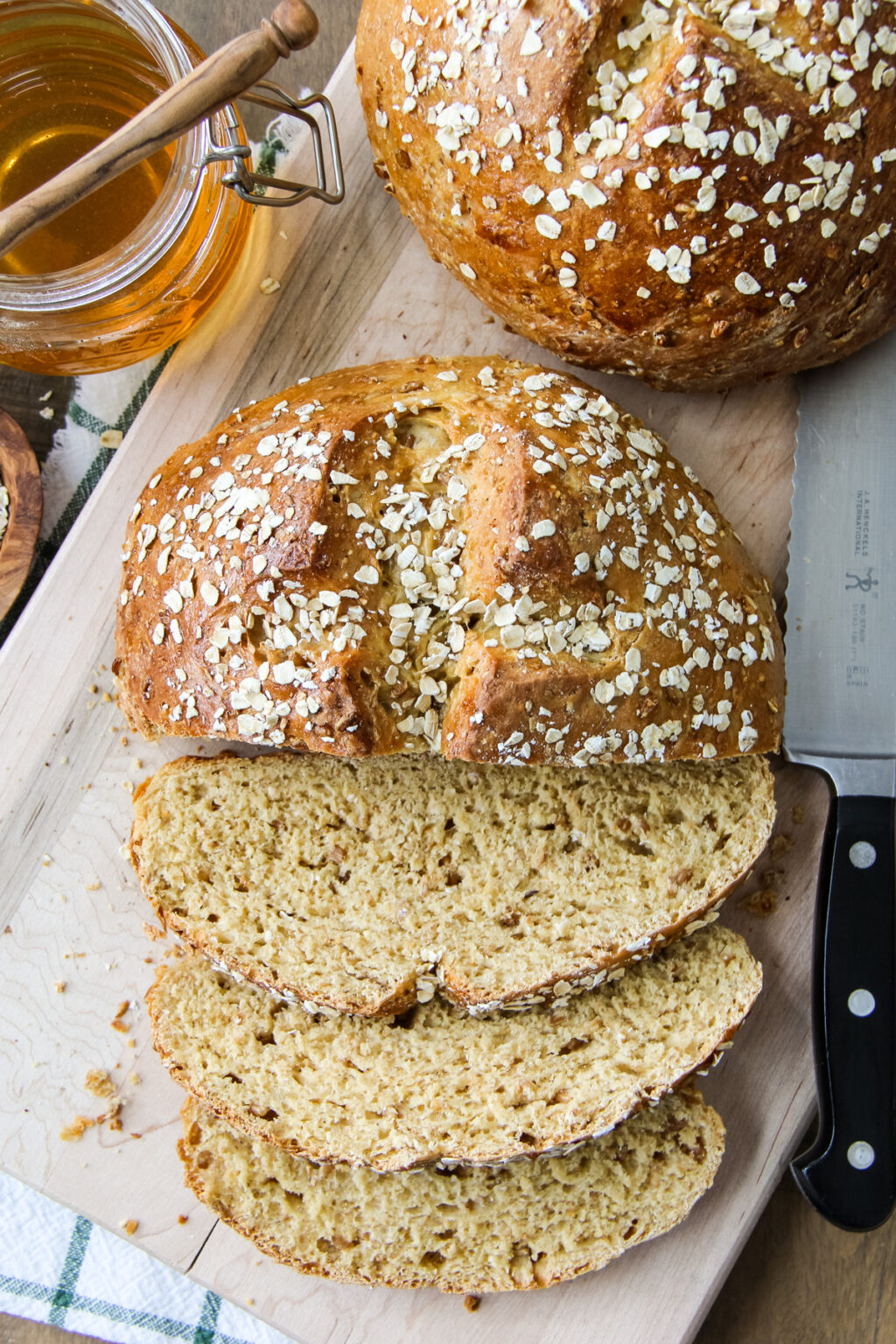 Hearty Bread Machine Honey Oat Bread Recipe - A Pretty Life In The Suburbs